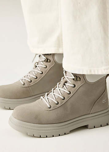 Whinton Boots by Regatta | Look Again