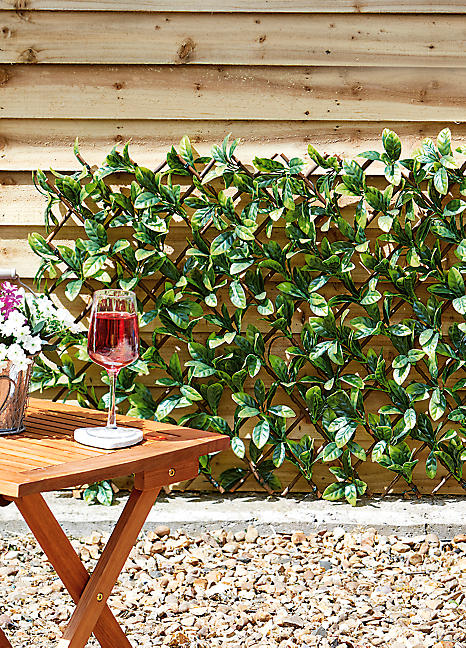 Artificial trellis store