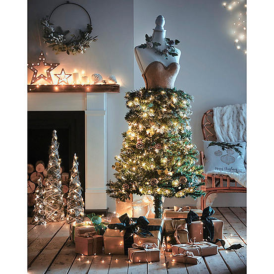 5ft - Woodland Mannequin Christmas Tree | Look Again