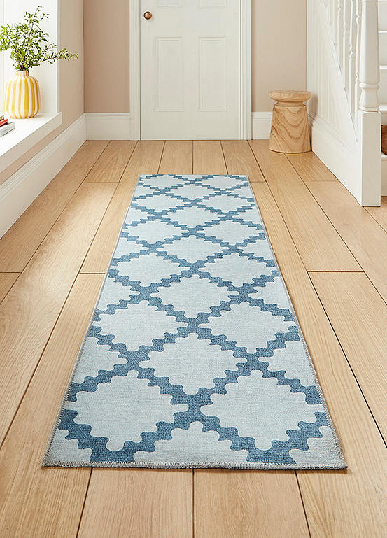 Swithland Runner by Scion | Look Again