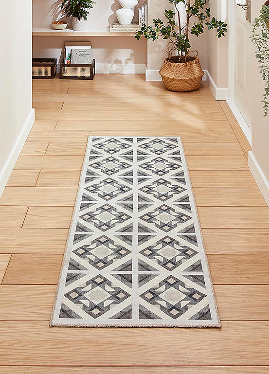 Victoria Modern Vintage Runner by Think Rugs | Look Again