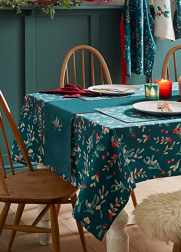 Xmas tablecloths store