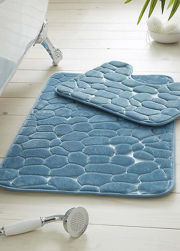 Pebble Bath Pedestal Mat Set by Gaveno Cavailia