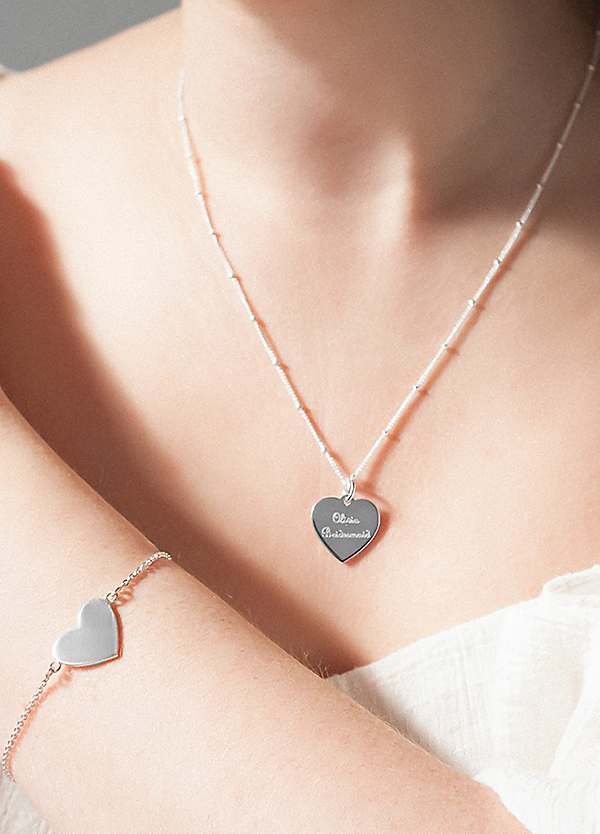 Necklace bracelet store
