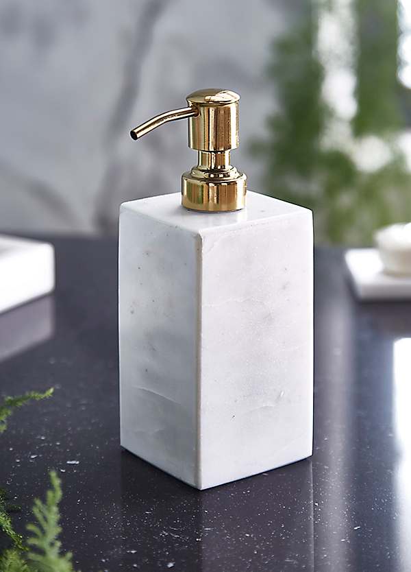 Soap dispenser liquid store